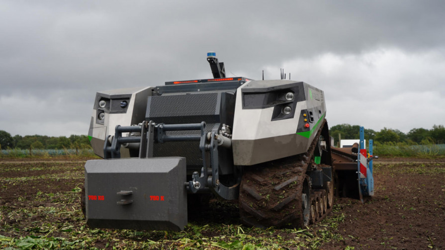 CLAAS WESTERN - Autonomous agricultural assistance systems
